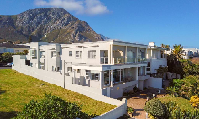 Western Cape: 2-Night B&B Stay for Two at Hermanus Beachfront Lodge ...