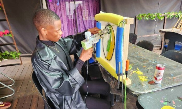 2-Hour Sip and Tuft Experience for 2 at Art by Kemi – Hyperli